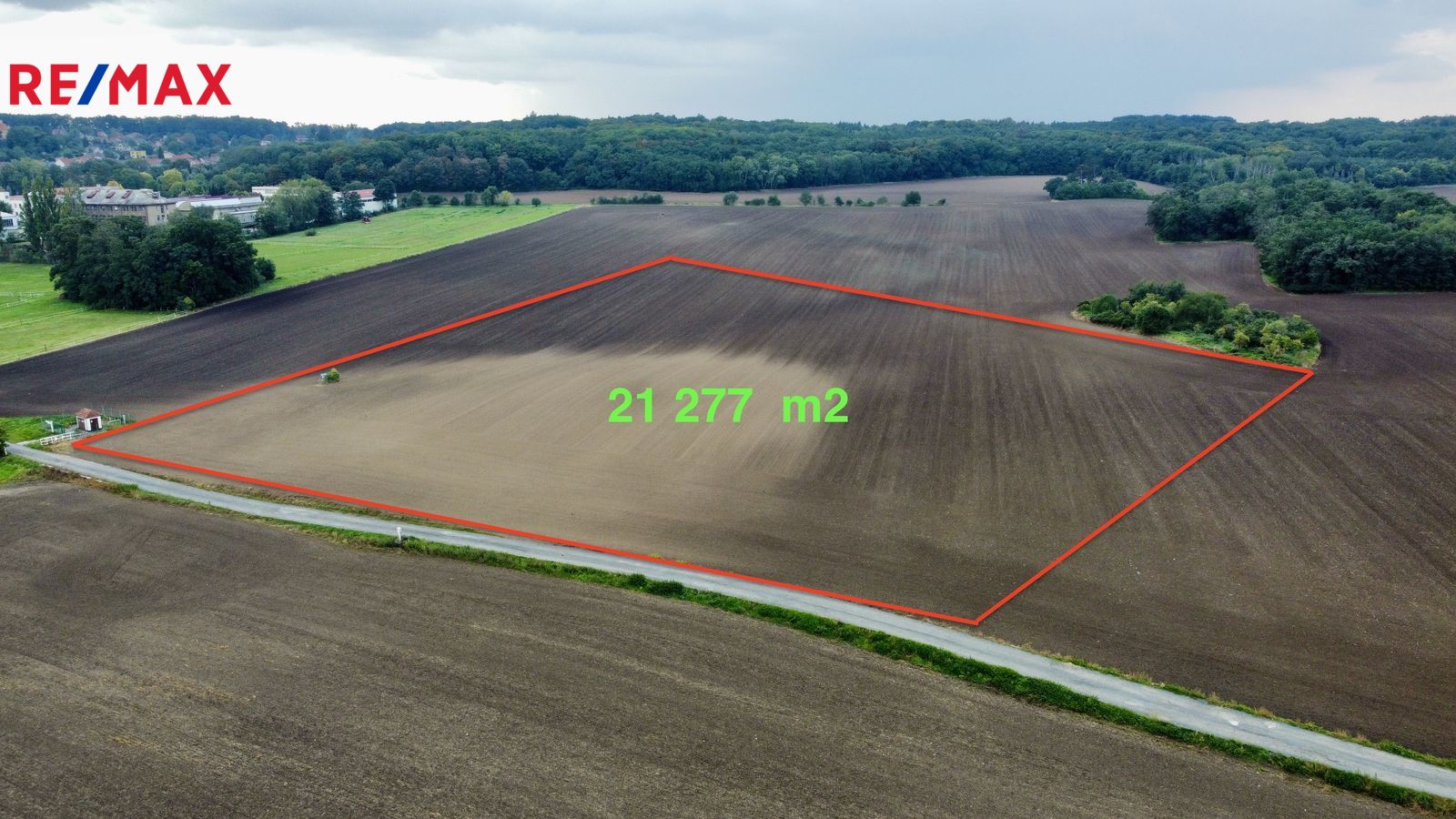 Prodej pozemku 21277 m², Panenské Břežany | Reality RE/MAX