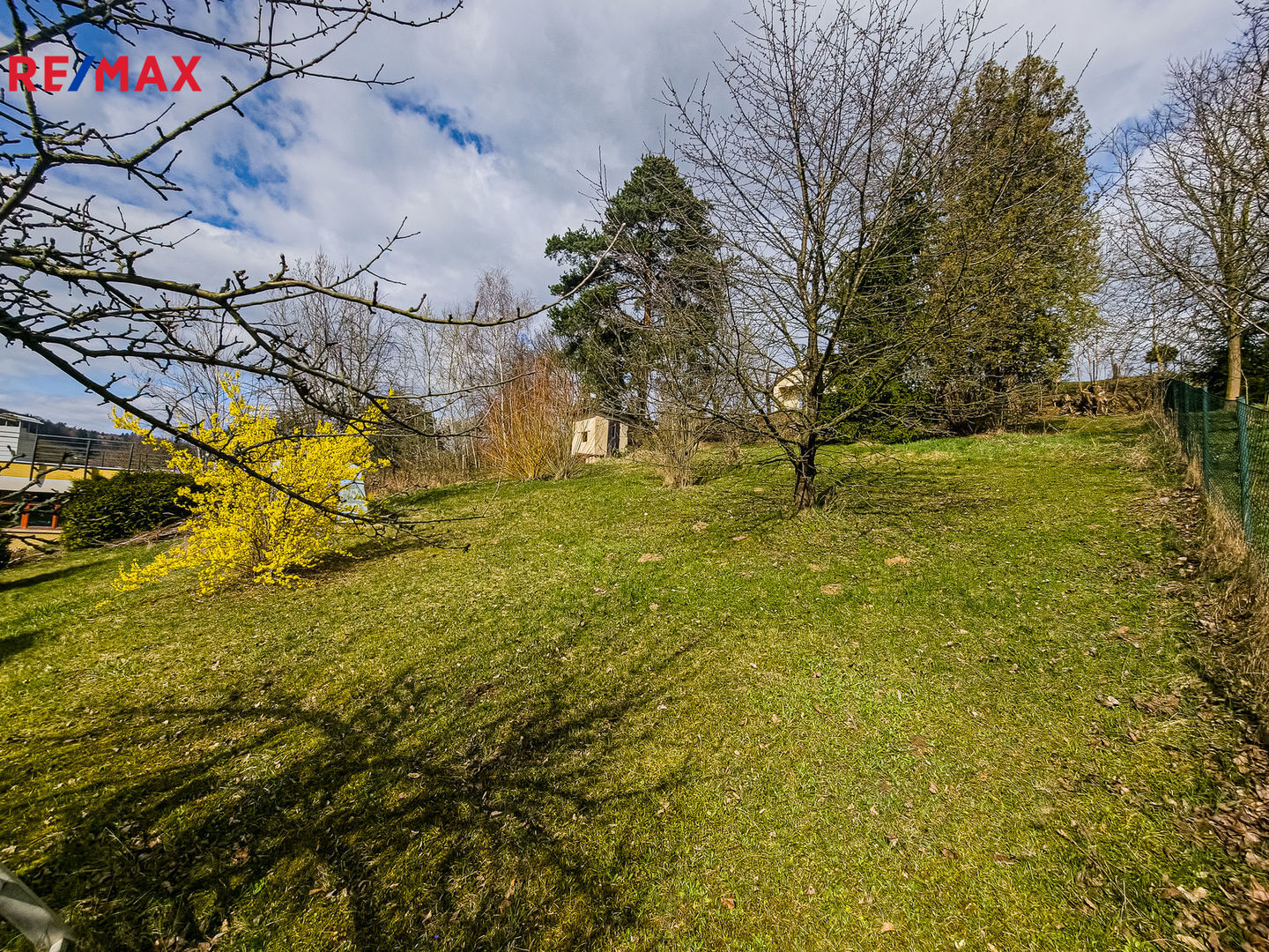Prodej pozemku 1020 m², Mnichovice | Reality RE/MAX