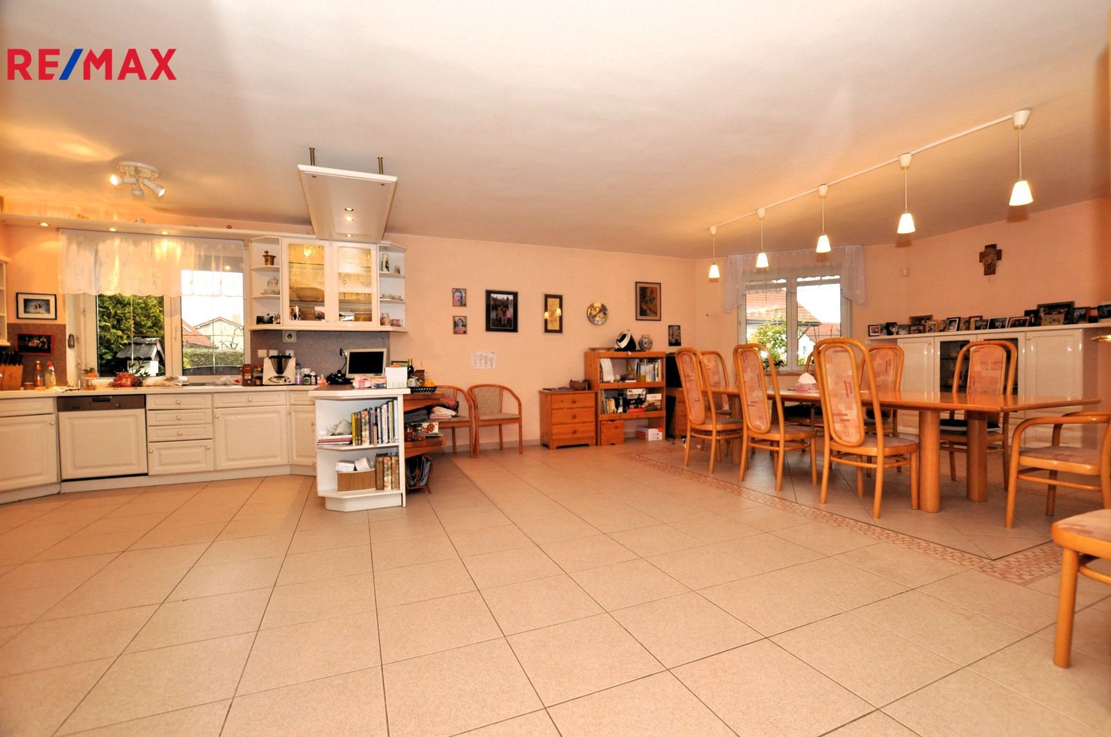 Prodej domu 950 m², Přibyslav | Reality RE/MAX