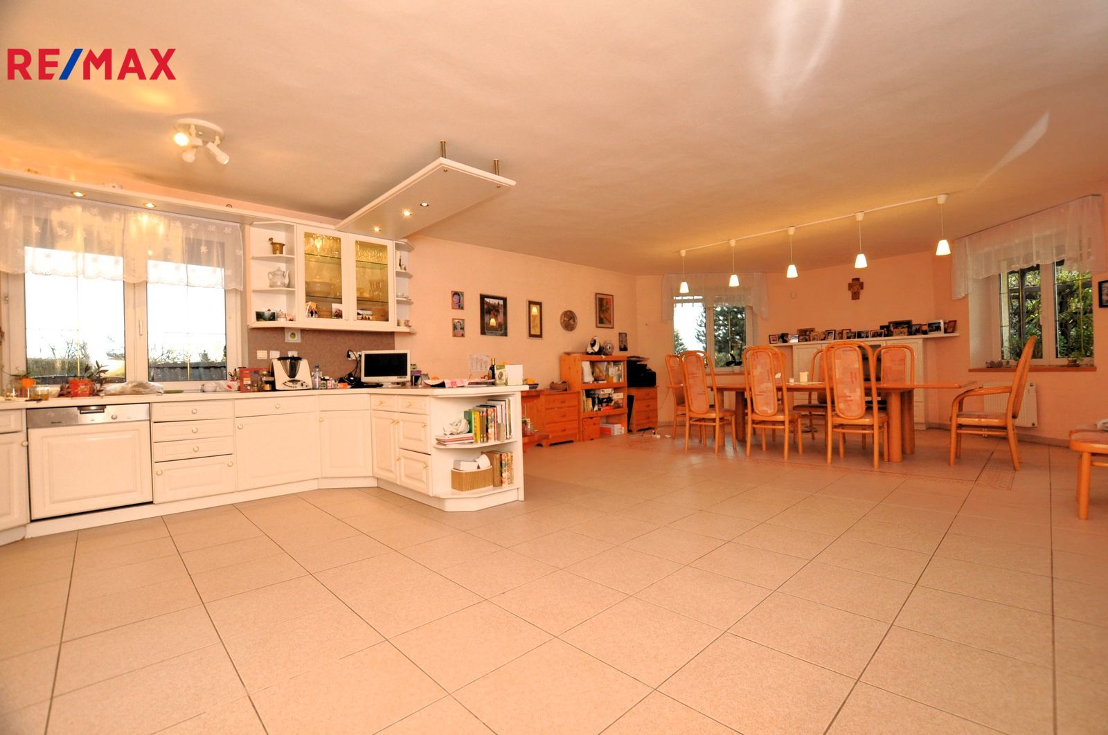 Prodej domu 950 m², Přibyslav | Reality RE/MAX