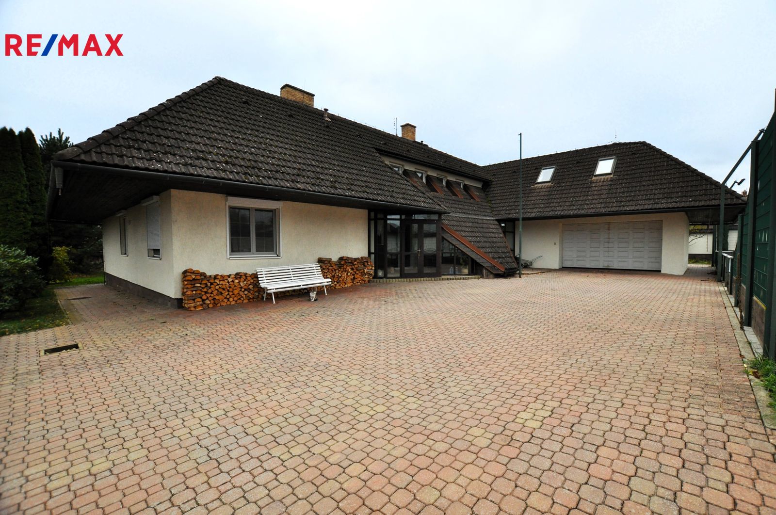 Prodej domu 950 m², Přibyslav | Reality RE/MAX