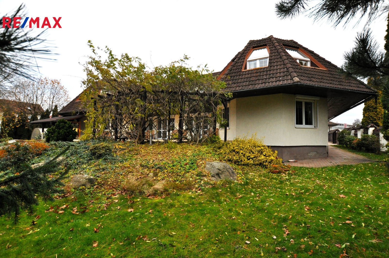 Prodej domu 950 m², Přibyslav | Reality RE/MAX