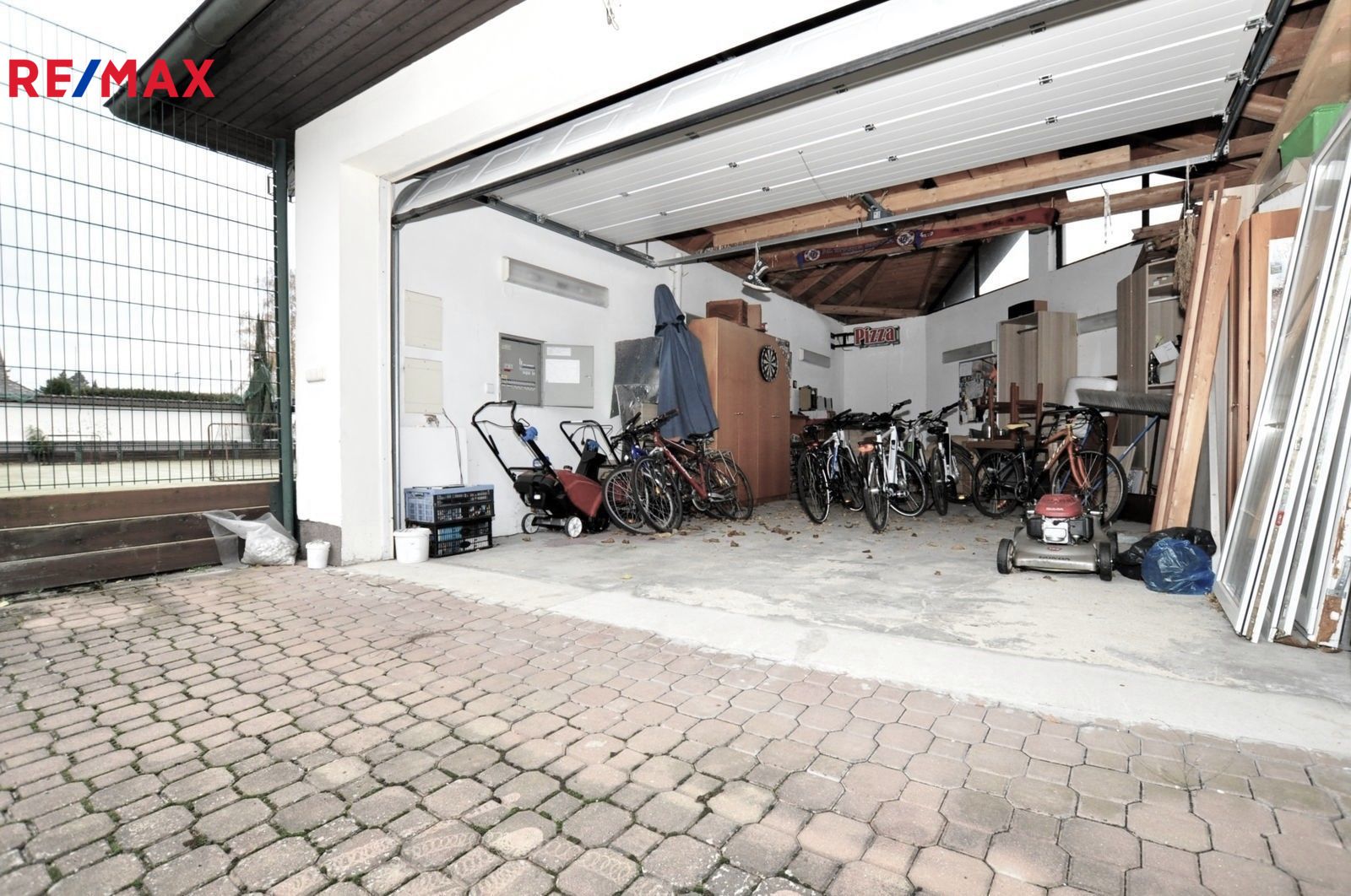 Prodej domu 950 m², Přibyslav | Reality RE/MAX