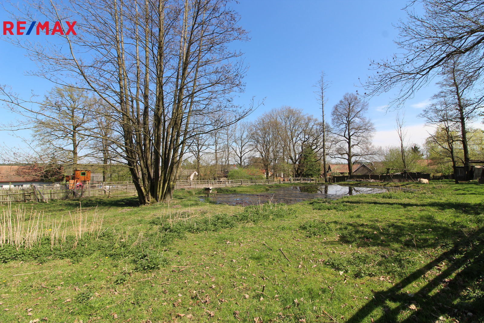 Prodej pozemku 2004 m², Kámen | Reality RE/MAX