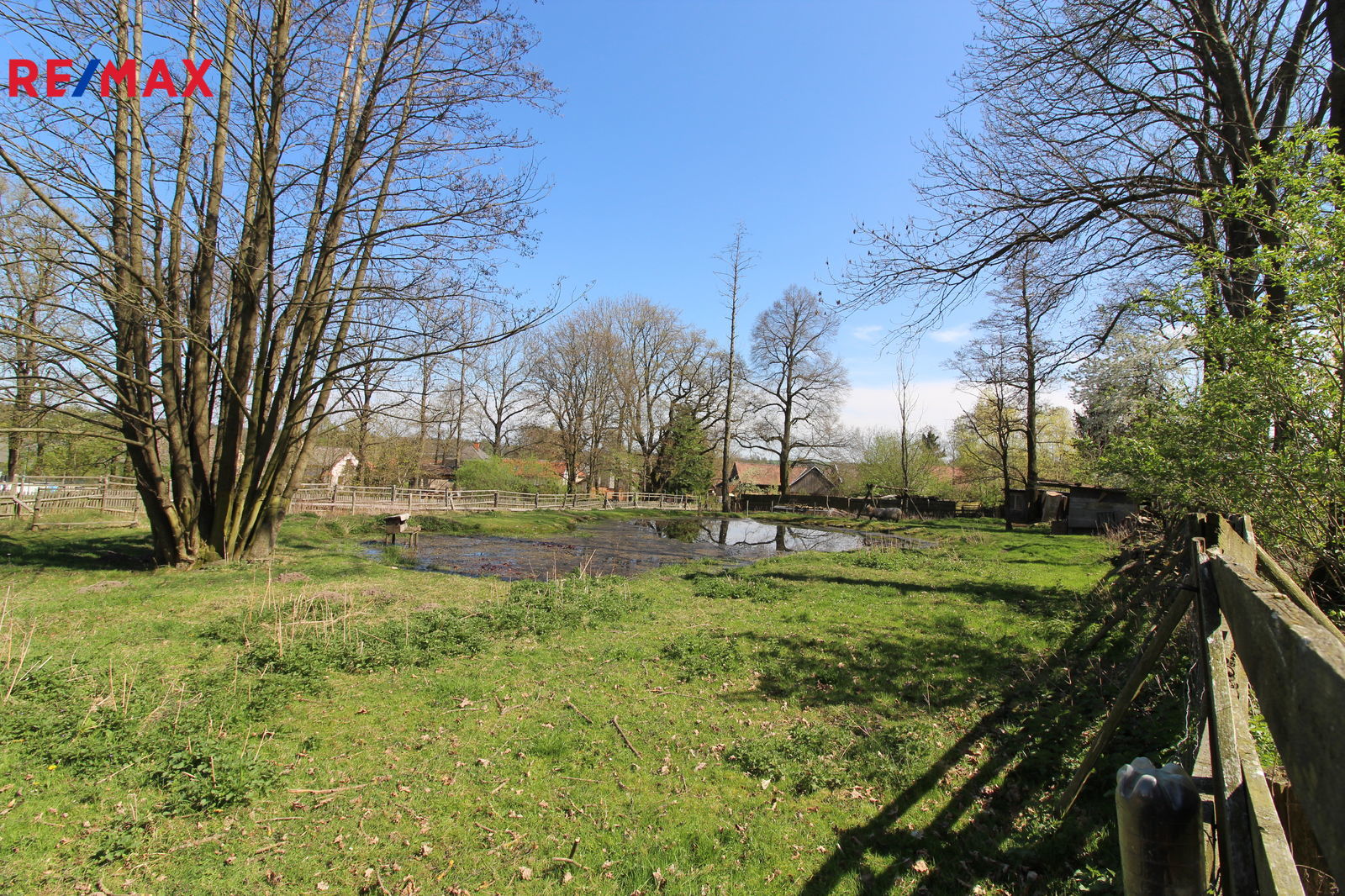 Prodej pozemku 2004 m², Kámen | Reality RE/MAX