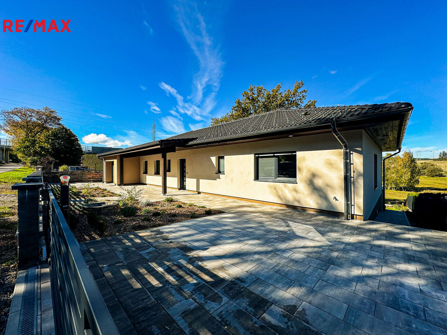 Prodej domu 250 m², Milín | Reality RE/MAX