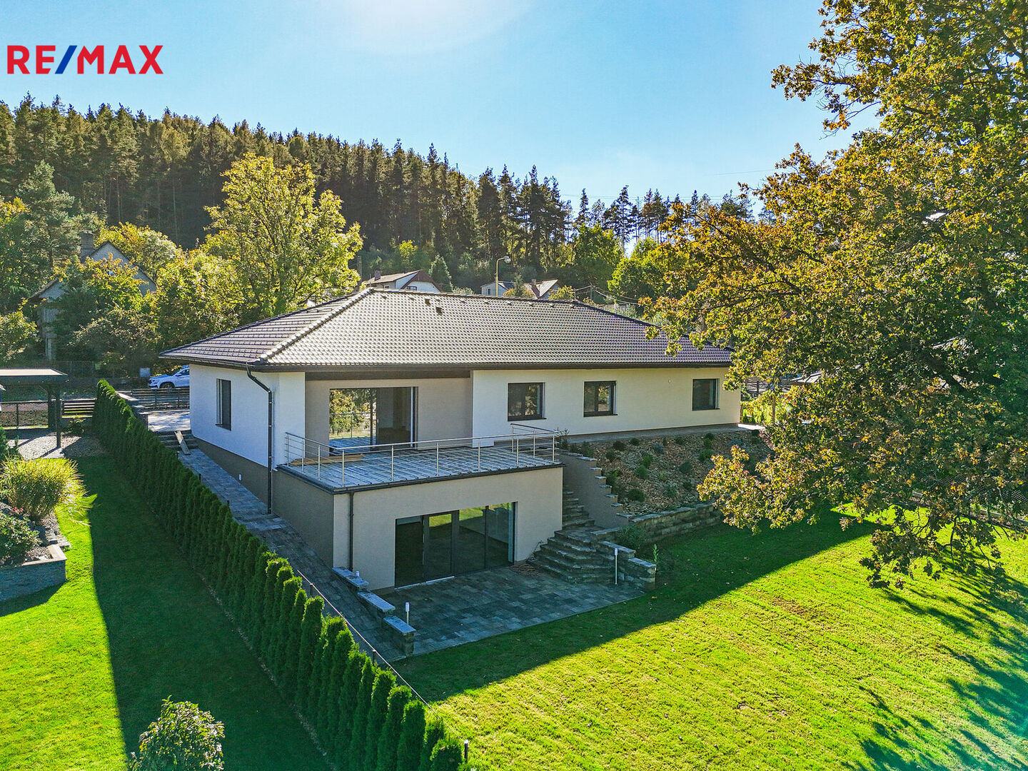 Prodej domu 250 m², Milín | Reality RE/MAX