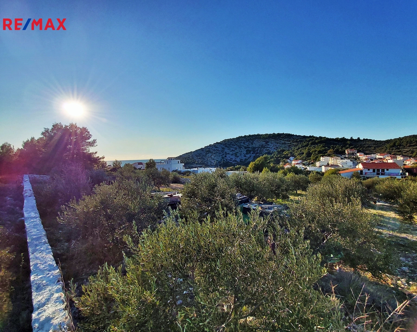 Prodej pozemku 4462 m², Rogoznica | Reality REMAX